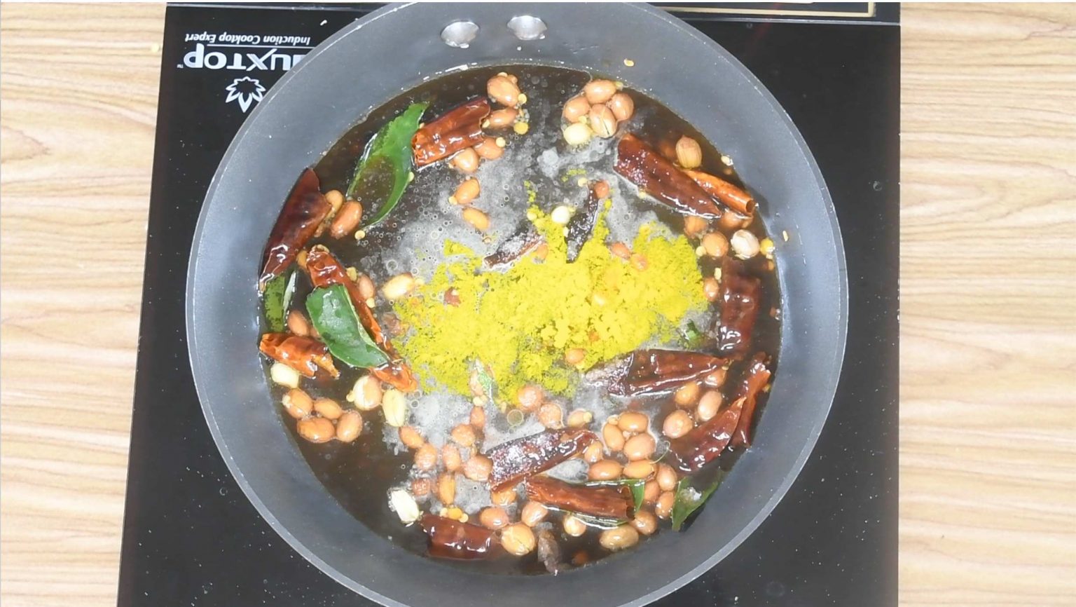 Puli Aval Upma Recipe | Tamarind Poha Recipe - Subbus Kitchen