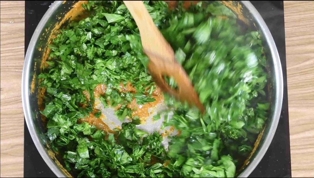 Palak Chole Masala | Spinach Chickpea Curry - Subbus Kitchen