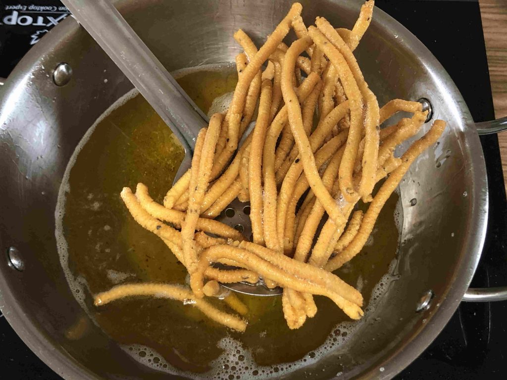 Potato Karasev Recipe | Diwali Snacks - Subbus Kitchen