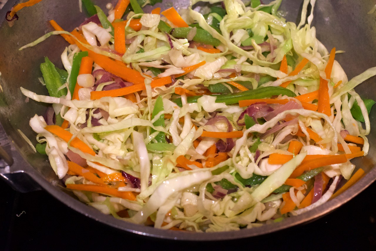 Vegetable Noodles | Veg Hakka Noodles - Subbus Kitchen