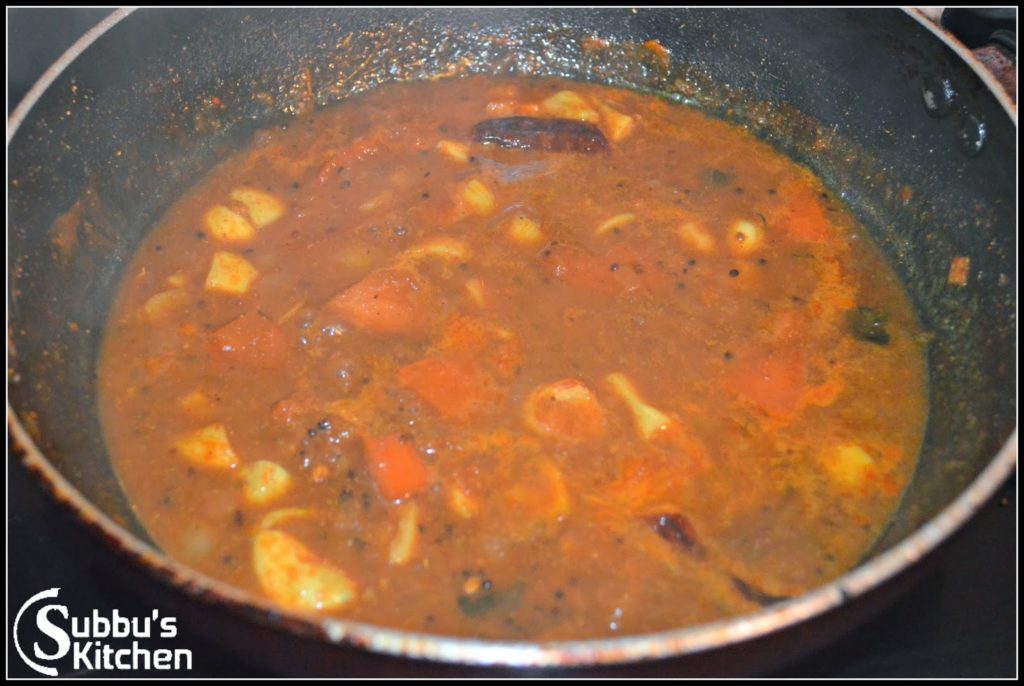 Poondu Kuzhambu | Garlic Kuzhambu | Poondu Kara Kuzhambu - Subbus Kitchen