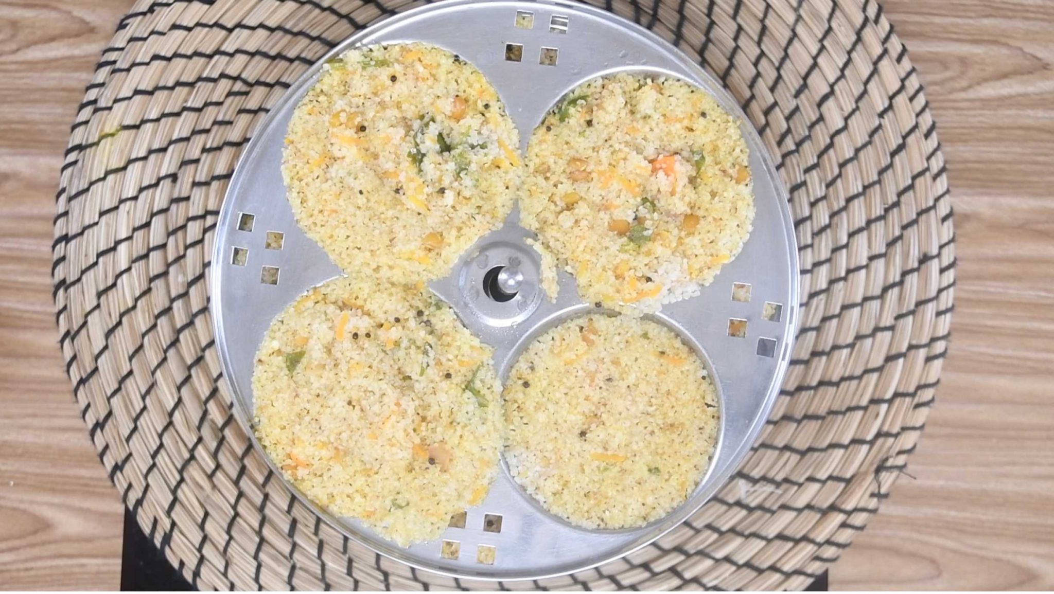 Broken Wheat Idli | Samba Godhumai Rava Idli | Instant Idli - Subbus ...
