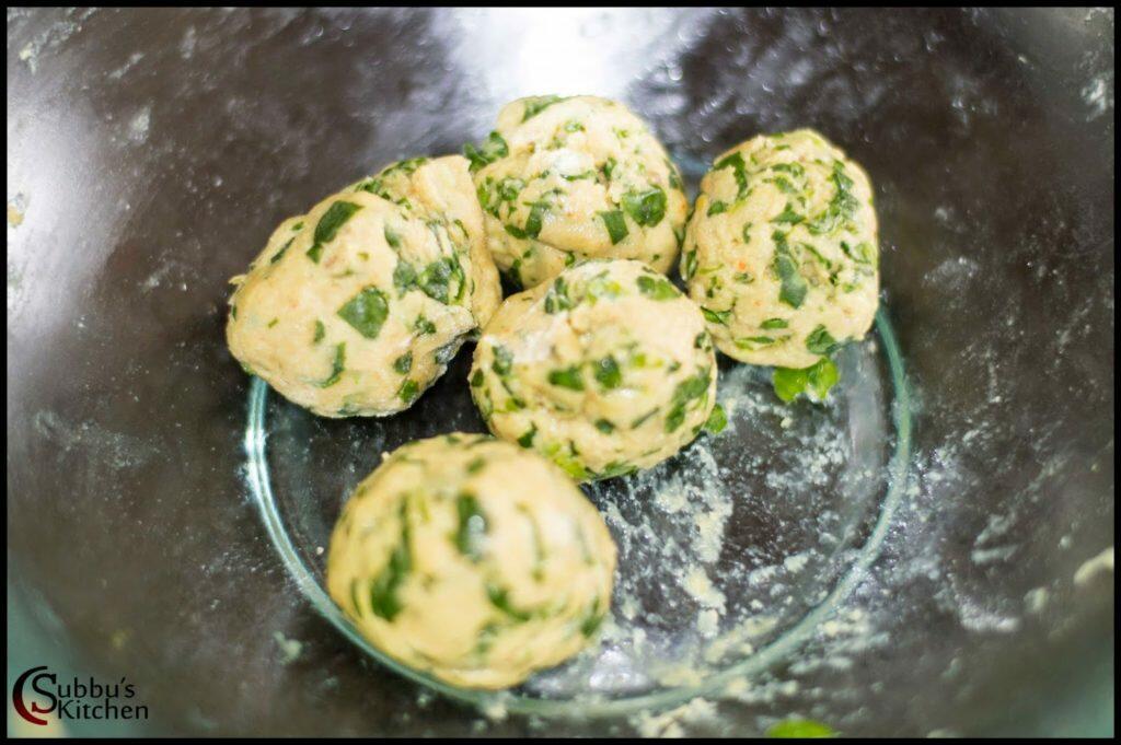 Methi Puri / Poori Recipe | Vendhaya Keerai Puri / Poori Recipe ...