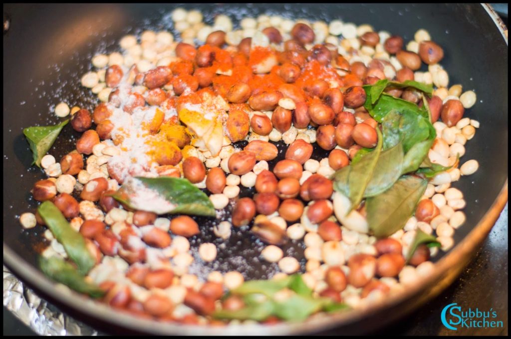 Masala Pori Recipe | Spicy Puffed Rice Recipe - Subbus Kitchen