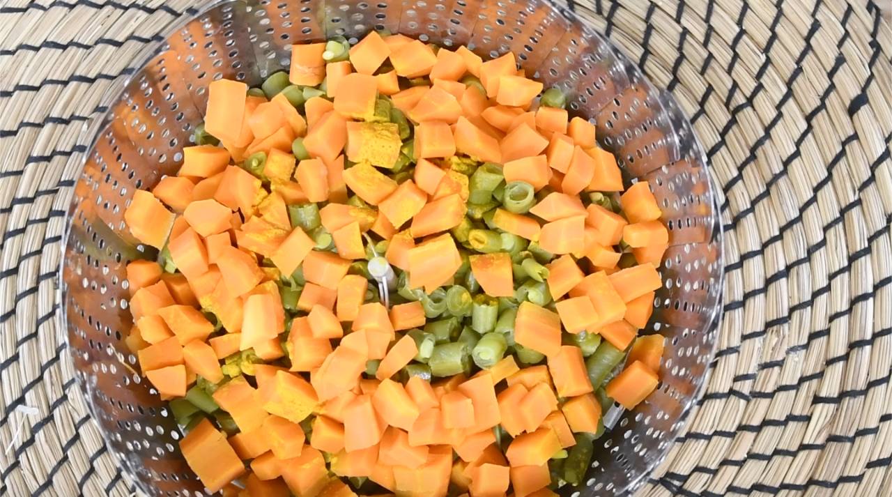 Carrot Beans Puli Kootu Recipe | Carrot Beans Tamarind based Stew ...
