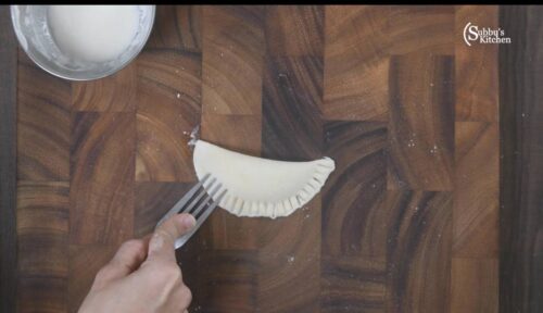 Sweet Somas | Karchikai | Kajjikayalu | Karanji | Diwali Sweets ...