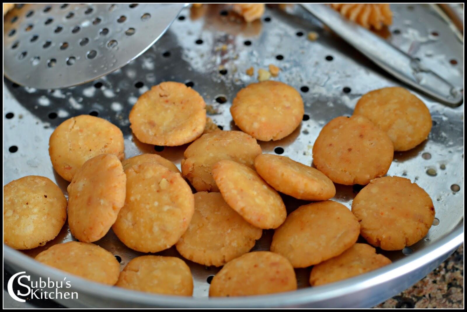 Kara Kara Buttons Recipe | Crispy Buttons Recipe - Subbus Kitchen