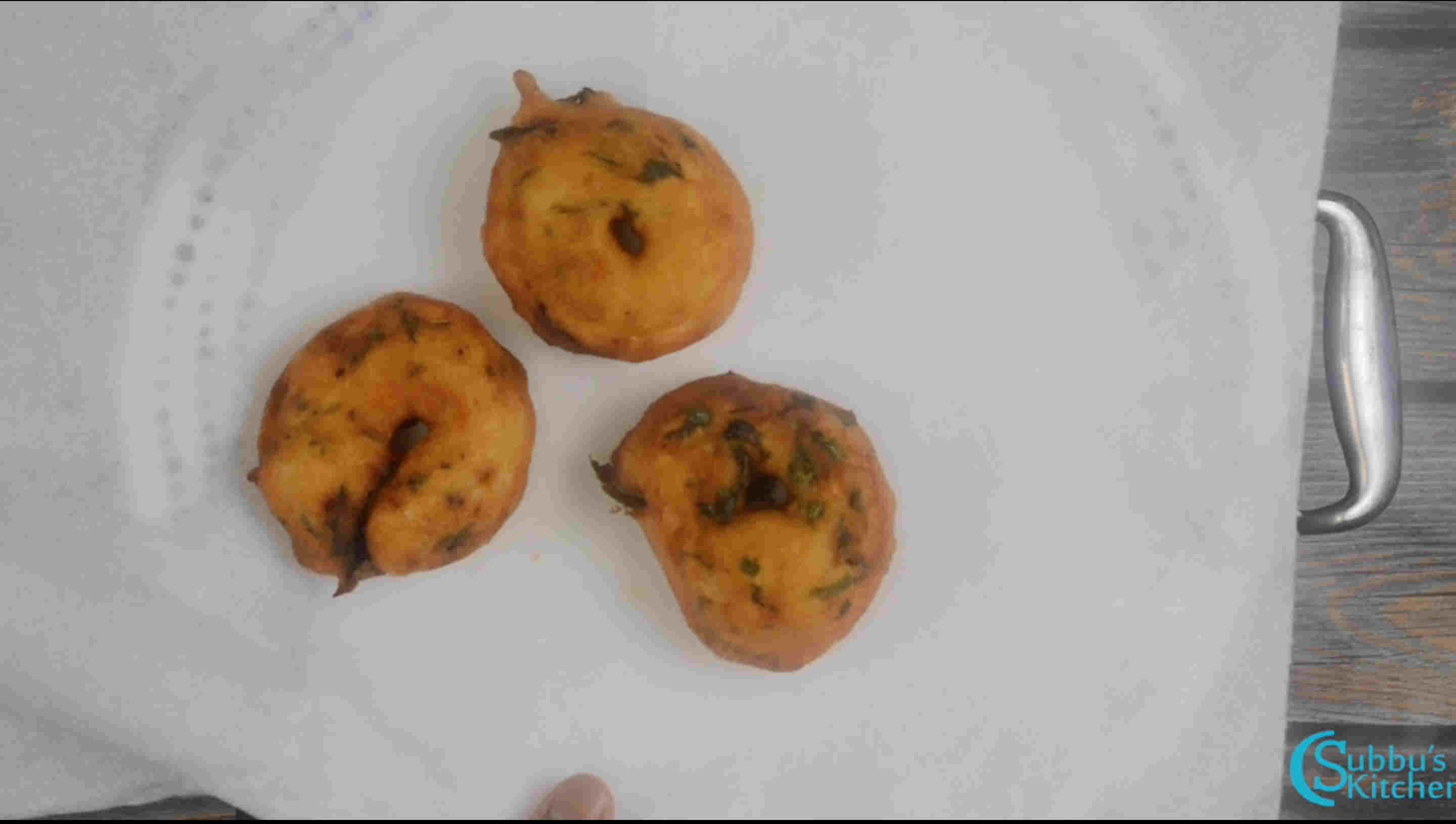 Thayir Vadai | Dahi Vada - Subbus Kitchen
