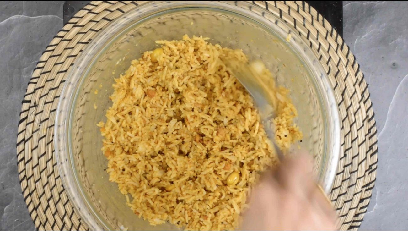 Puliyogare | Karnataka Style Tamarind Rice - Subbus Kitchen
