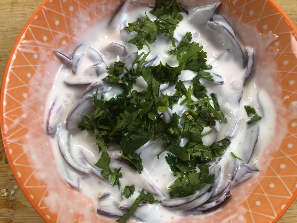 Onion Raita | Vengaya Thayir Pachadi - Subbus Kitchen
