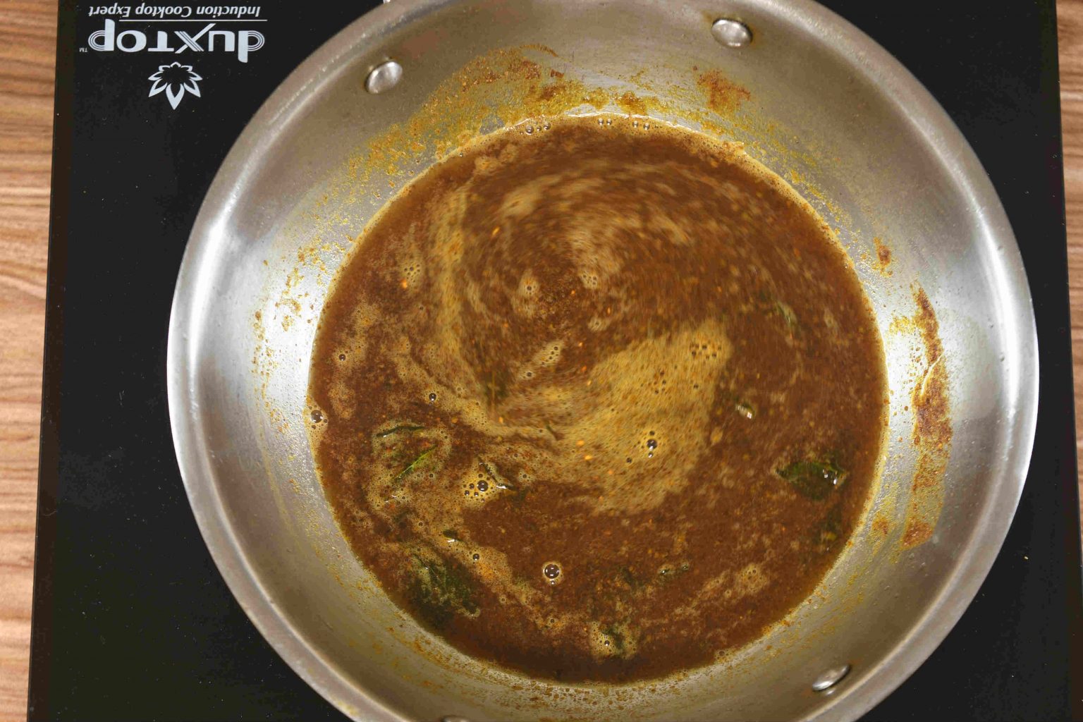 Vendhaya Kuzhambu Recipe | வெந்தய குழம்பு - Subbus Kitchen