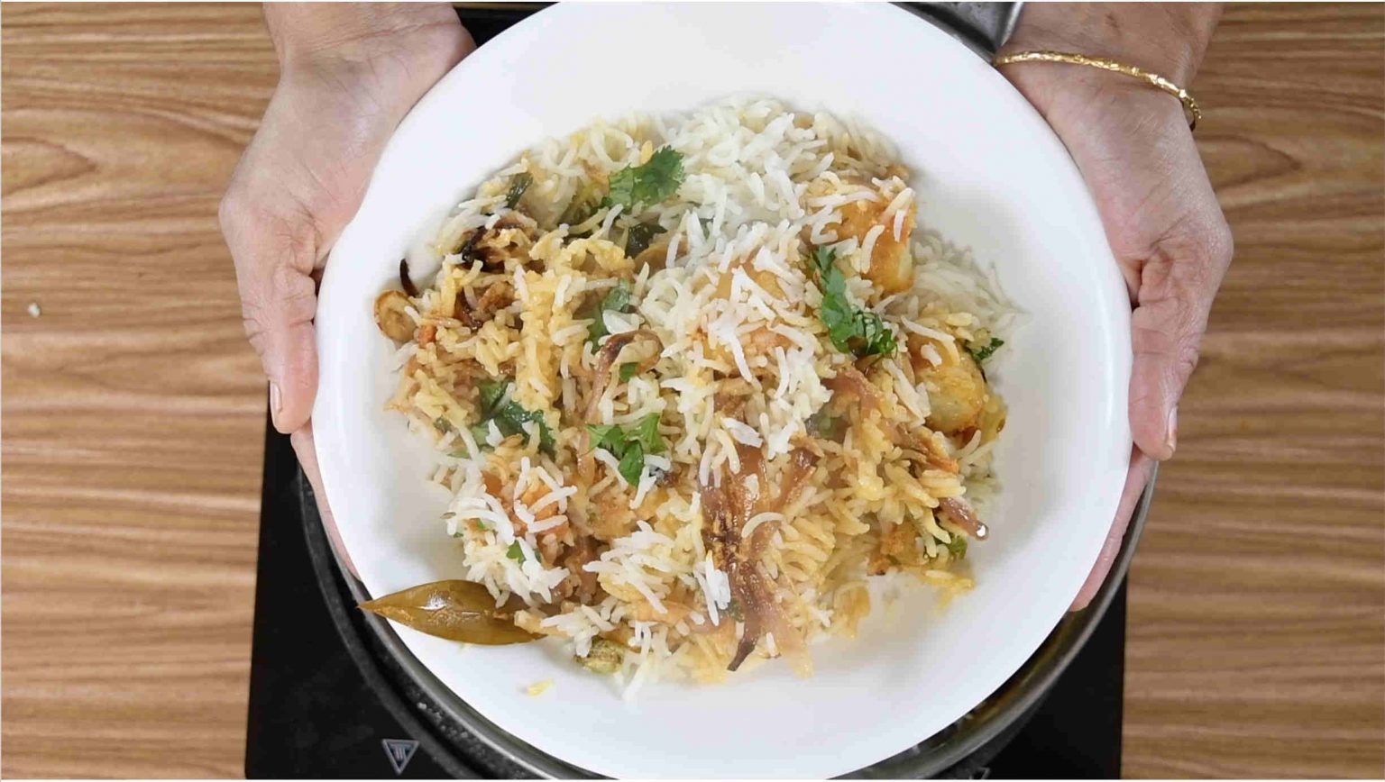 Aloo Dum Biryani | Dum Aloo Biryani Recipe - Subbus Kitchen