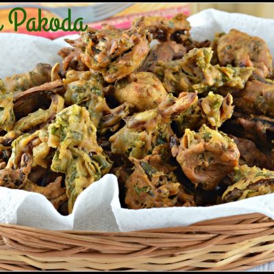 Palak Pakoda Recipe | Spinach Fritters Recipe - Subbus Kitchen