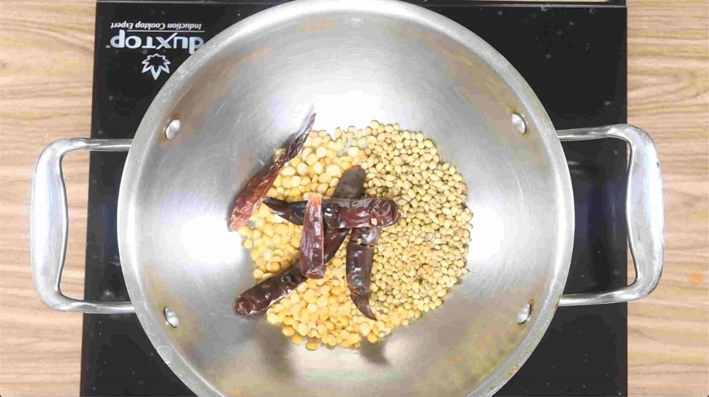 Puli Kuzhambu | Arachuvitta Puli Kuzhambu - Subbus Kitchen