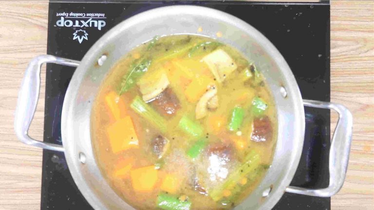 Puli Kuzhambu | Arachuvitta Puli Kuzhambu - Subbus Kitchen