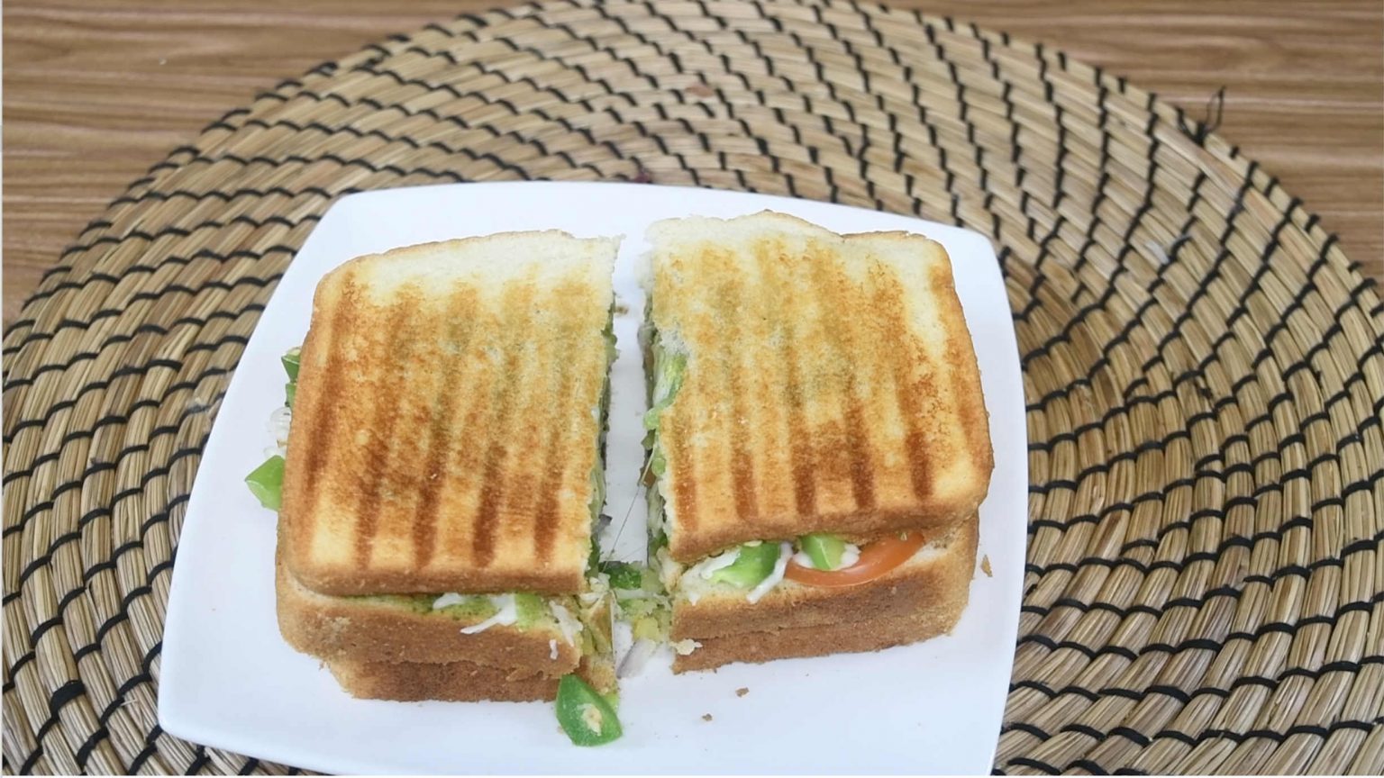 Bombay Grilled Vegetable Sandwich | Mumbai Veg Sandwich Recipe - Subbus Kitchen