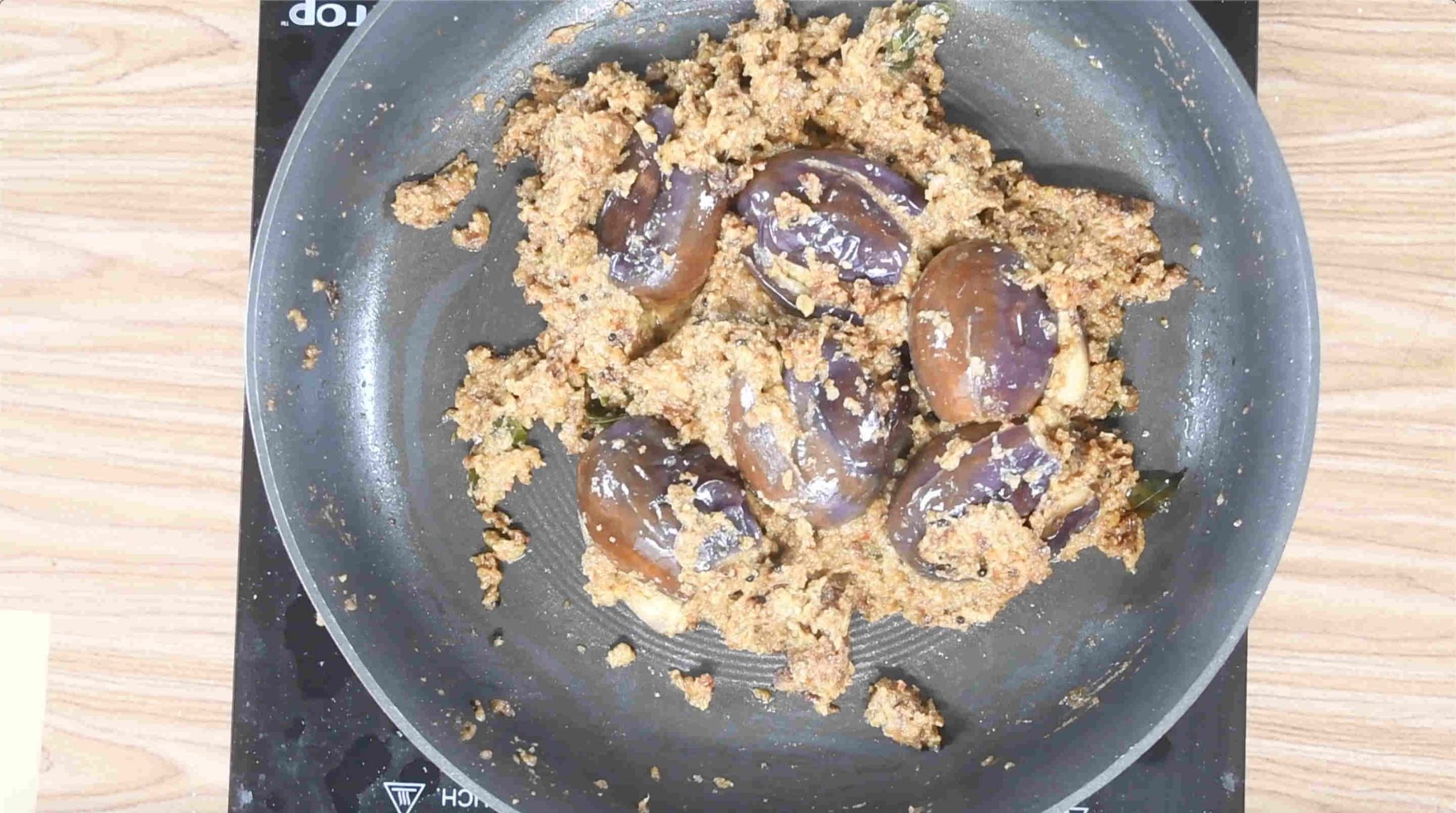 Brinjal Stuffed Curry | Stuffed Brinjal Fry Recipe - Subbus Kitchen