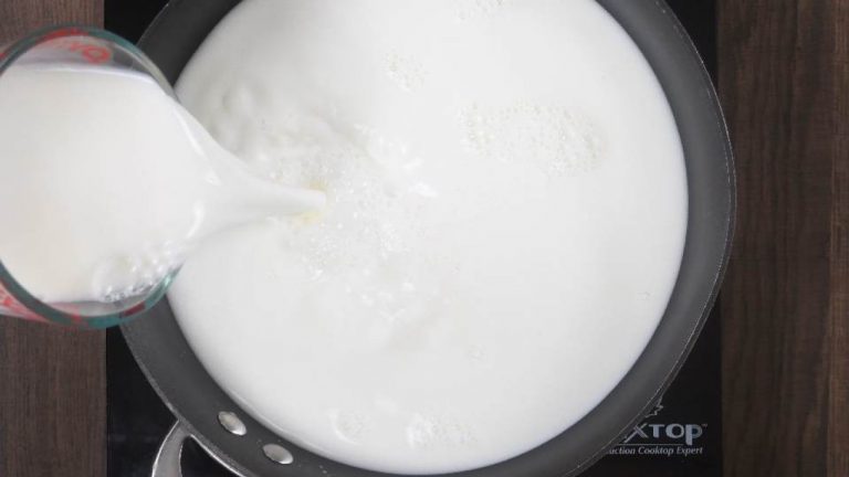 Therattipal Recipe | Pal Khova with Jaggery | Pal Kova using Jaggery ...