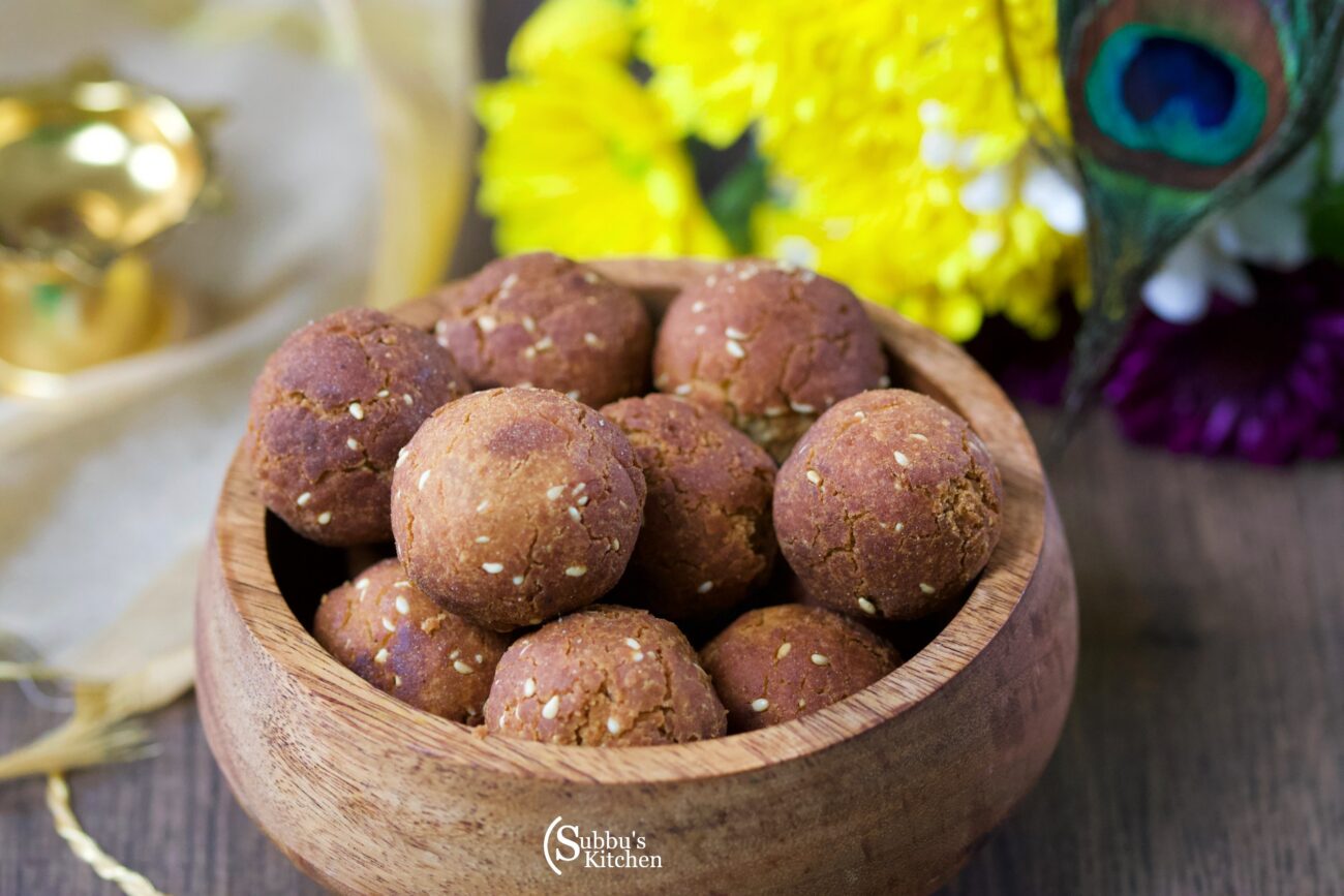 Vella Seedai Recipe | Sweet Seedai Recipe - Subbus Kitchen