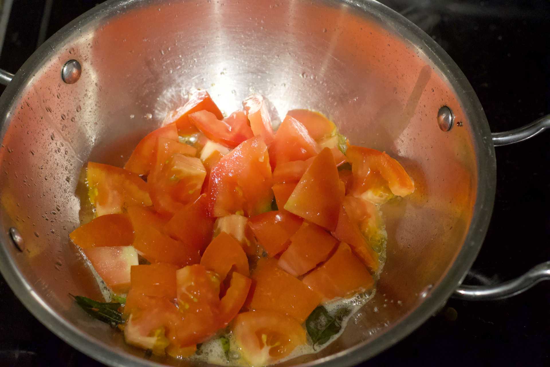 Tomato Gojju Recipe | Thakkali Gojju Recipe - Subbus Kitchen