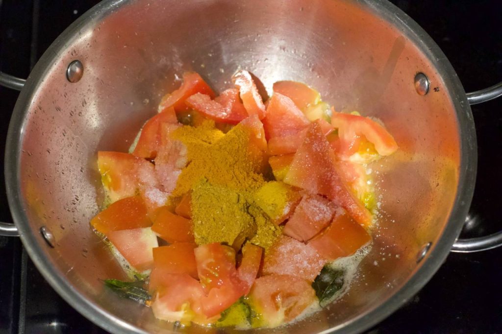 Tomato Gojju Recipe | Thakkali Gojju Recipe - Subbus Kitchen