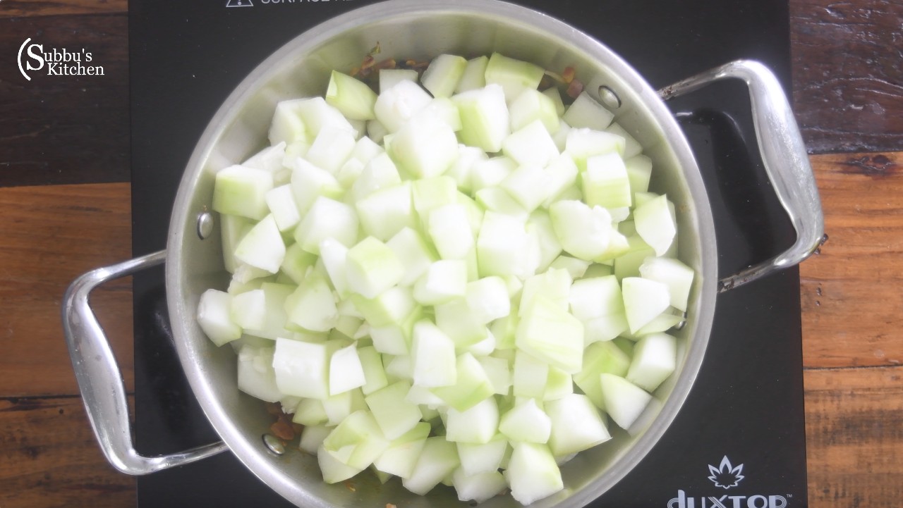 Bottle Gourd Peanut Curry | Sorakkai Verkadalai Masala - Subbus Kitchen