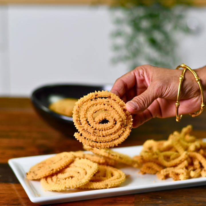 Mullu Murukku | Instant Chakli | Rice Flour Murukku - Subbus Kitchen